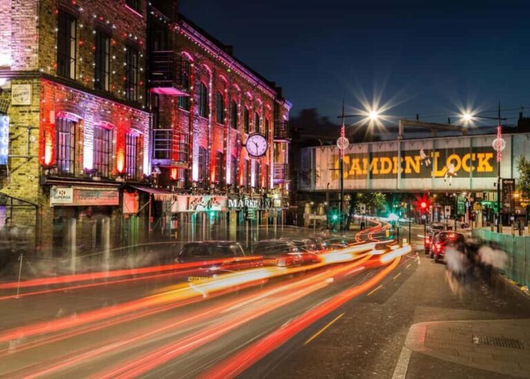 Camdens Yuletide Private Tour: Lights, Markets & Magic - Who Will Love This Tour?