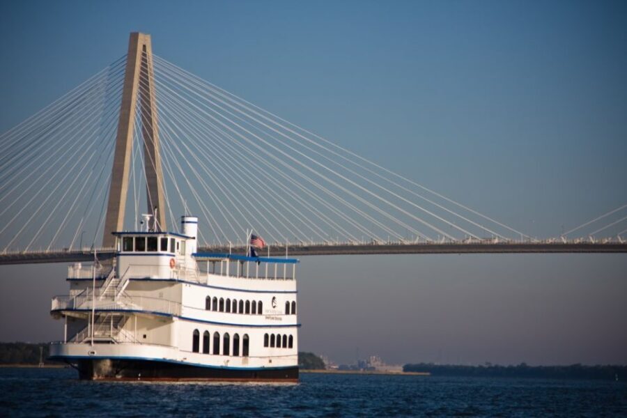 Charleston: Luxury Harbor Dinner Cruise - What to Expect on the Charleston Harbor Dinner Cruise