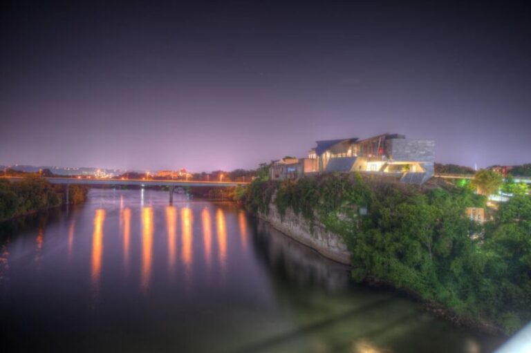 Chattanooga: A Spooky and Family-Friendly Walking Tour - Detailed Breakdown of the Itinerary