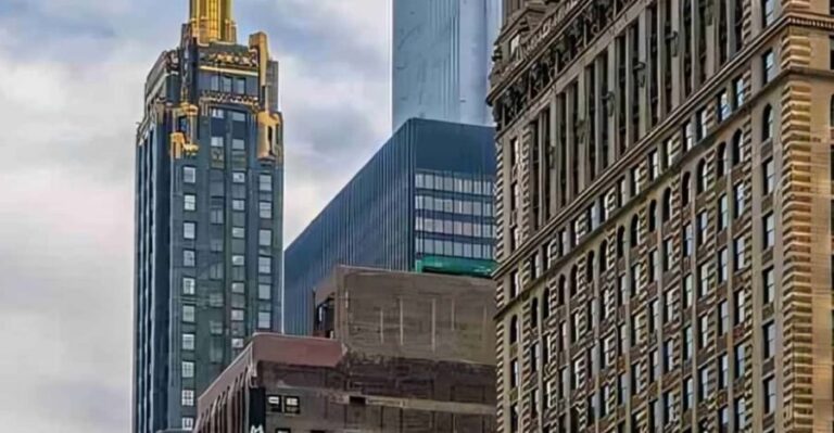 Chicago Highlights Private Walking Tour With A Guide - What the Experience Feels Like