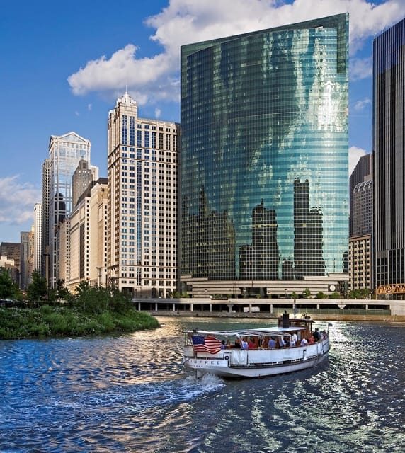 Chicago: Historic Architecture Chicago River Small Boat Tour - What to Expect on the Tour