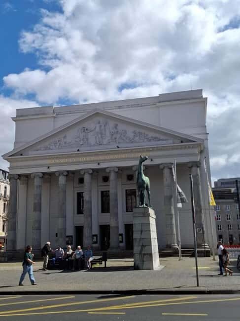 Cologne: Aachen Guided Tour with Carolus Thermen Entry - Walking Tours of Aachen’s Treasures