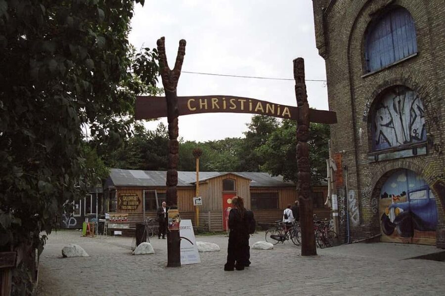 Copenhagen & Christiania : Guided Bike Tour in French - What the Tour Covers