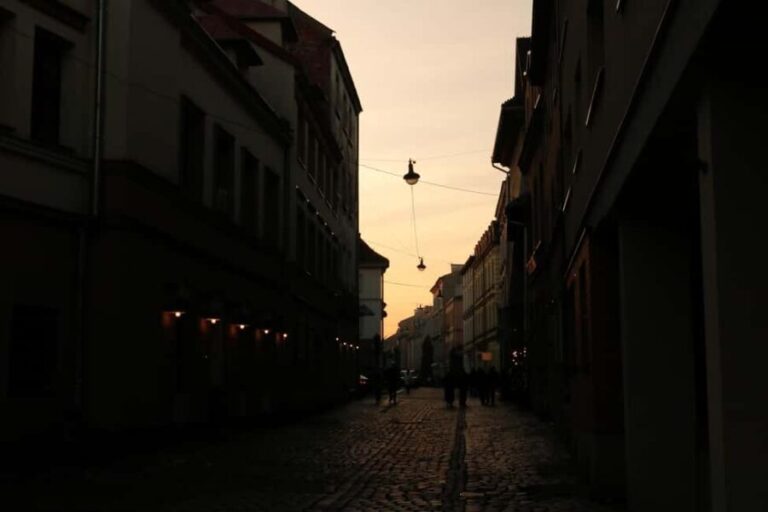 Criminal Kazimierz: In the Footsteps of the Krakow's Vampire - Discovering Krakow’s Hidden Darkness: The Tour Breakdown