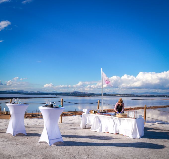 Culinary demonstration with Gourmet Tasting in The Pink Lake - A Deep Dive into the Tour Experience