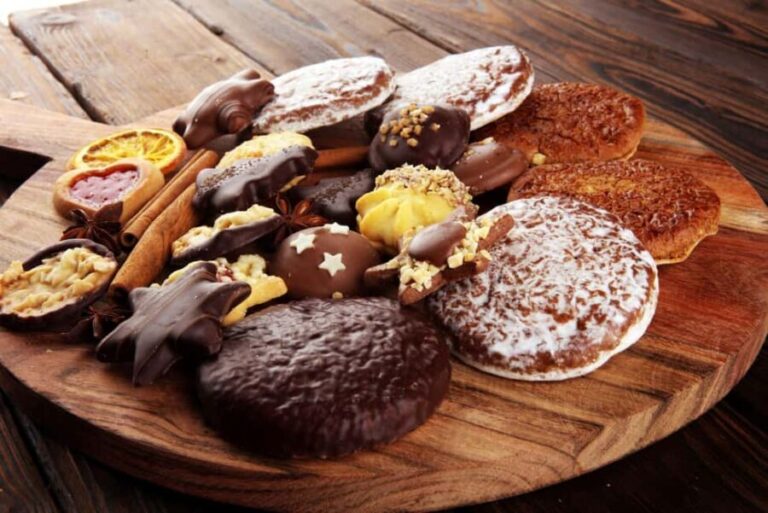 Delightful Advent tour: sparkling wine, cookies, and mulled wine in Würzburg - Practical Details and What You’ll Love