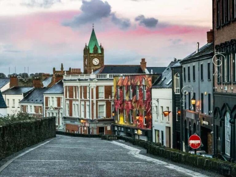 Derry: Guided Tour of Walls, Murals, and Scenic Views - Practical Details: What to Expect