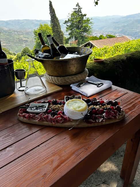 Douro Valley: Private Lunch with Wine & Olive Oil Tasting - The Guided Tasting: Wines and Olive Oil