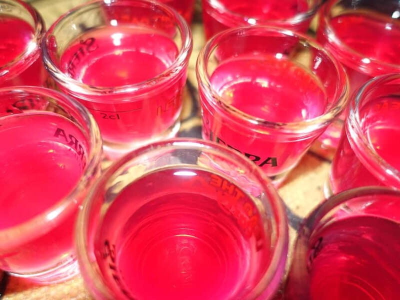 Dresden: Bachelorette Bar & Club Tour  Champagne, Shots & Party - The Trendy Bar Hopping Experience