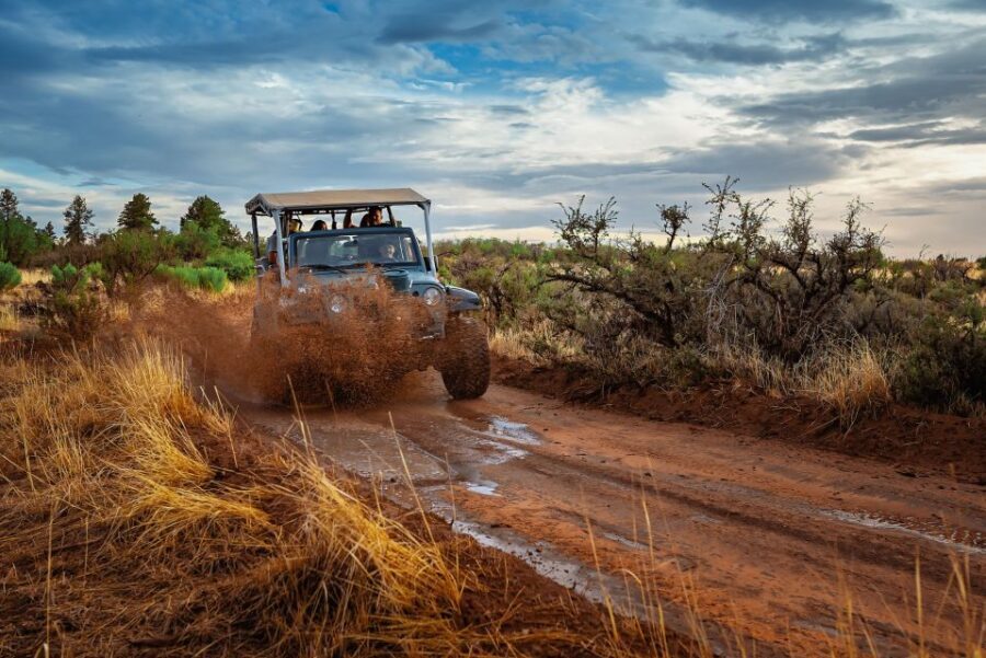 East Zion: Cliffs Sunset and Backcountry Off-Road Jeep Tour - Key Points