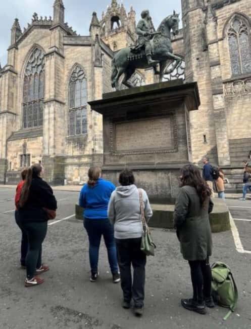 Edinburgh: Castle, Royal Mile, St Giles and Greyfriars tour - FAQ