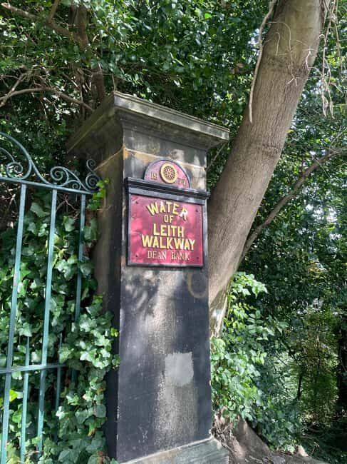 Edinburgh: Water of Leith Walking Tour with Art Historian - Short Detour to Dean Cemetery