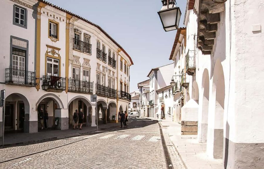 Evora: City Tour - 10h - Who Will Enjoy This Tour Most?