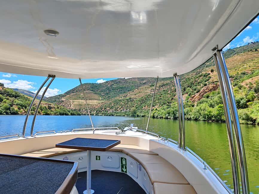 Explore the DOURO - Boat trip with lunch included - The Highlights of the Tour