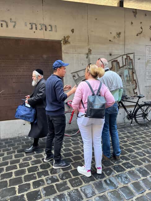 Explore the rich Jewish heritage of Budapest PRIVATE TOUR - What to Expect During the Walk