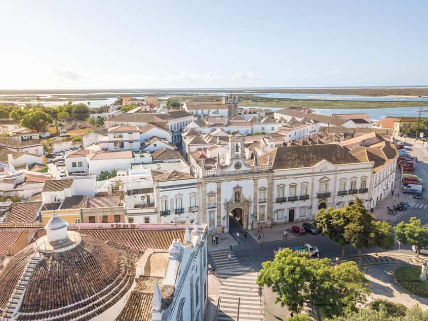 Faro to Lisbon with 2-Hour Sightseeing Stop in Évora - Detailed Breakdown of the Itinerary