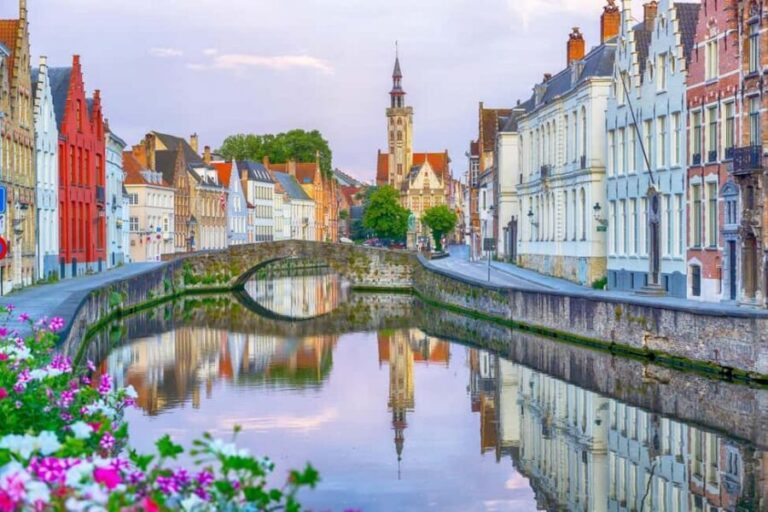 From Amsterdam: Brugge Day Tour in Spanish or English - What Makes Bruges Special on This Tour?