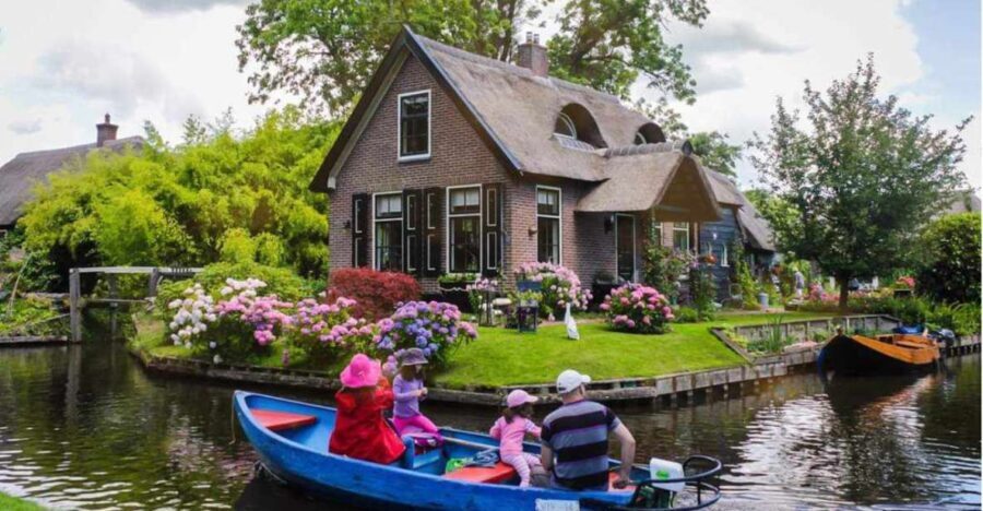 From Amsterdam: Giethoorn Guided Day Trip with Canal Cruise - Why This Tour Stands Out