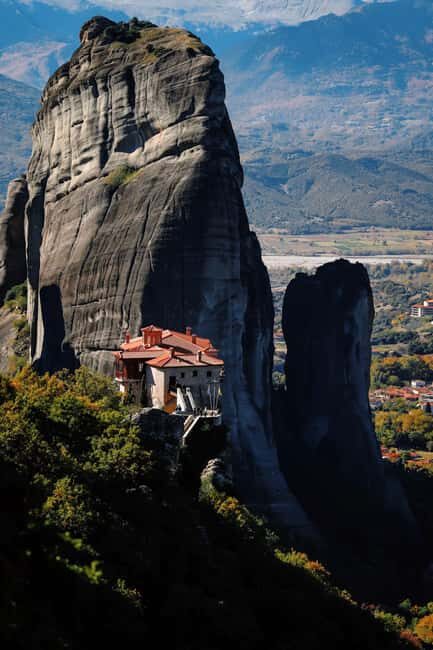 From Athens: 2-Day Delphi and Meteora Chinese Tour Guide - What’s Included and What’s Not