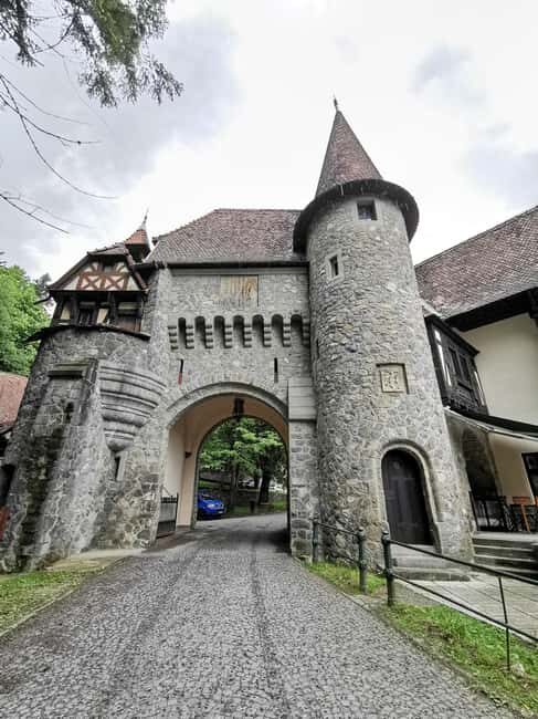 From Bucharest: Private tour to Peles Castle 6 Hours - A Closer Look at the Peles Castle Private Tour