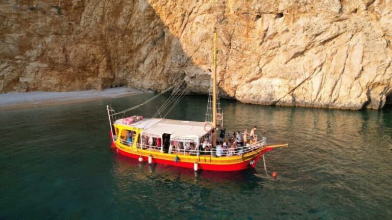 From Krk: Golden Beach Boat Trip - The Highlight: Golden Beach and Its Dramatic Cliffs