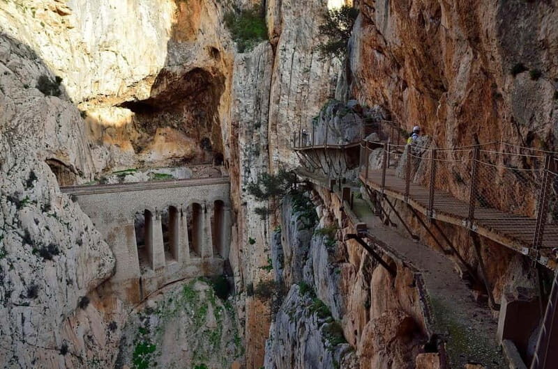 From Malaga: Round-trip bus to Caminito del Rey + Tour with Official Tour Guide - Practical Details and Tips for Your Trip