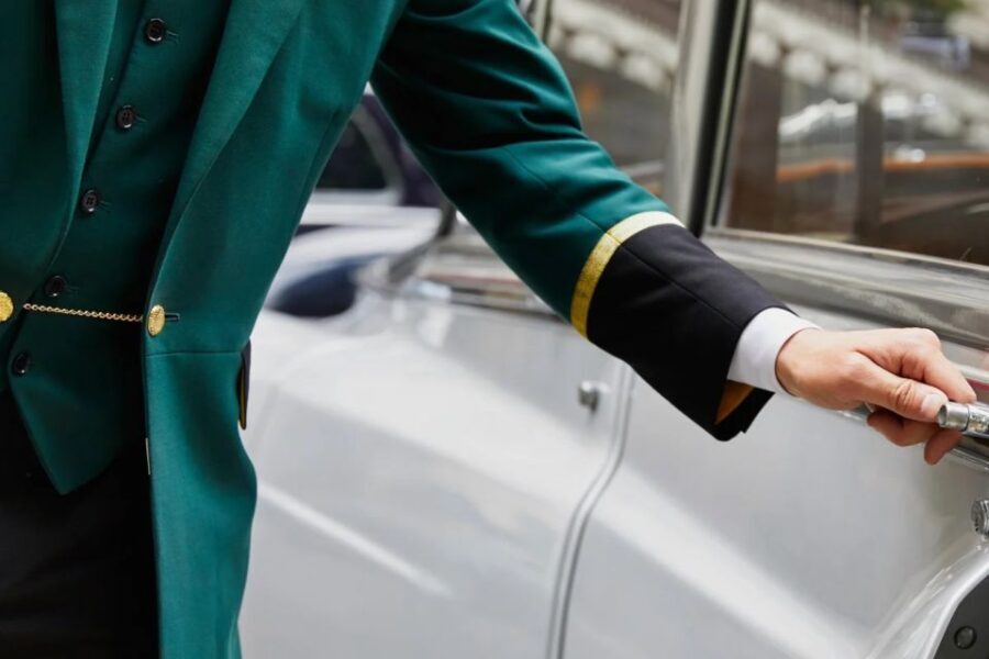 From NYC -Private Transfer From NYC Airports to Hotels - The Experience from Arrival to Hotel Drop-off
