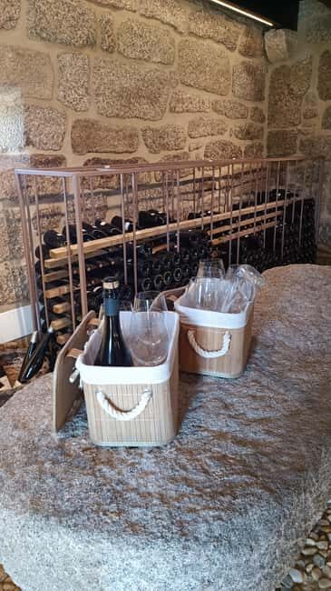 From Porto: Private Vinho Verde wine tour with tasting, lunch, and palace visit. - What Makes This Tour Stand Out