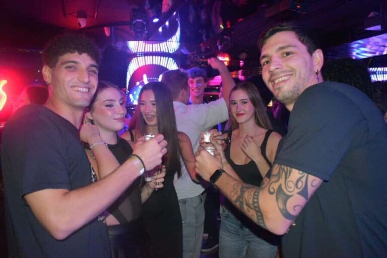 From the center of Florence: Bar and nightclub tour of the city. - Why This Tour Works Well for You