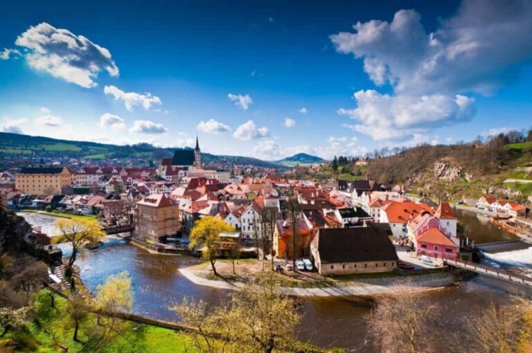 From Vienna: Cesky Krumlov Small-Group Guided Day Trip - The Day Unfolds: A Step-by-Step Breakdown