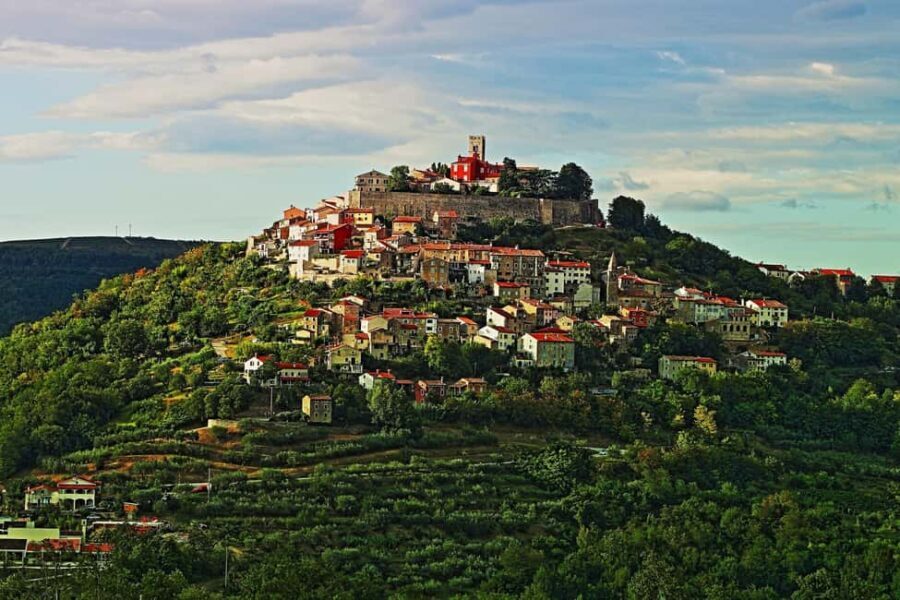 From Vrsar-Pore : Motovun and Gronjan Day Trip - Artistic Vibes and Cultural Charm in Gronjan