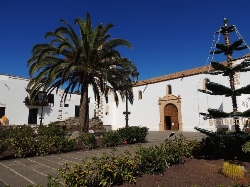 Fuerteventura: Island Highlights Guided VIP Sightseeing Tour - Volcanoes and Mountain Views