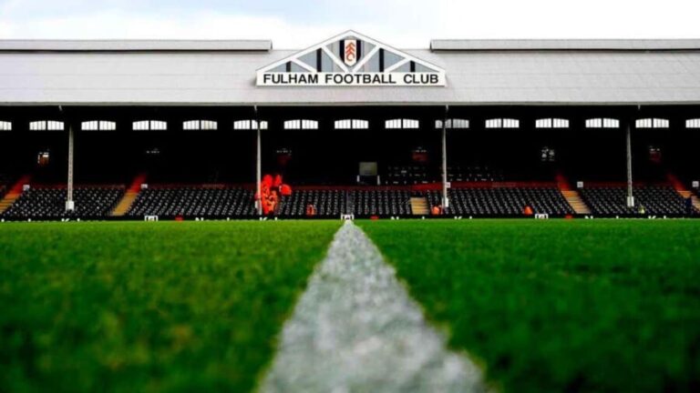 Fulham FC Match Experience - The Stadium Tour and London Exploration