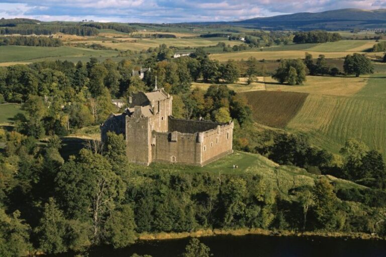 Full-Day Custom Tour: Loch Ness, Glencoe and Highlands - Transport & Comfort
