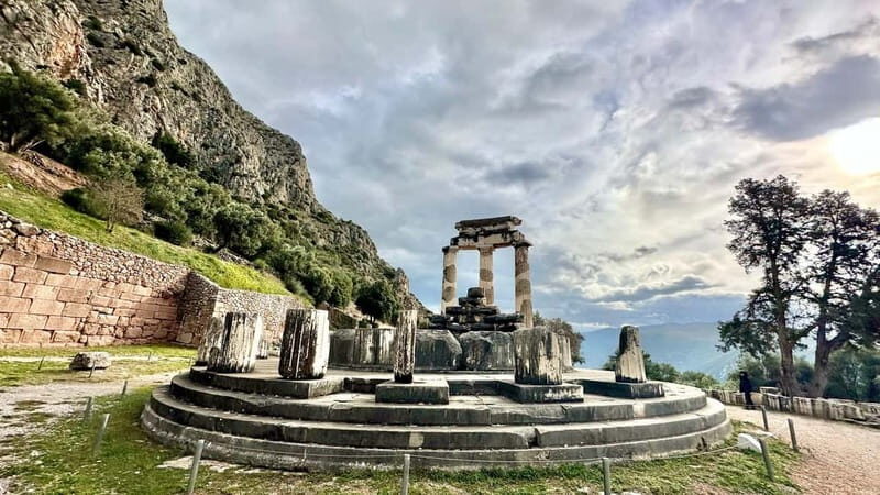 Full Day Private Tour Delphi Navel Of Earth Hosios Loukas - What this Tour Means for You