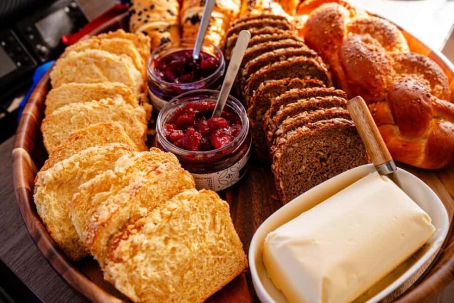 Gdansk/Sopot: Breakfast Cruise on a Catamaran - Who Will Enjoy This Experience?