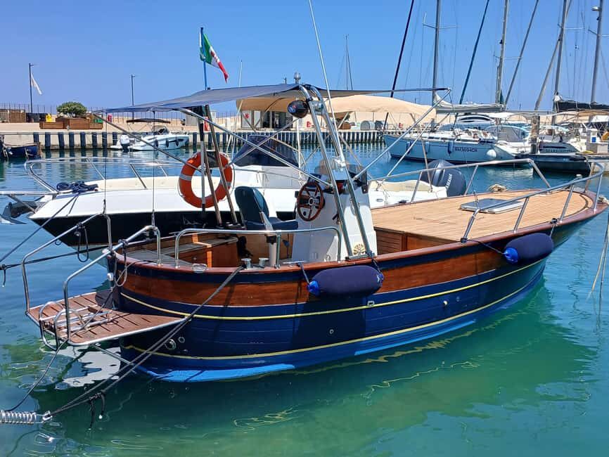 GOZZO TOUR - Exploring Polignano a Mare from the Water