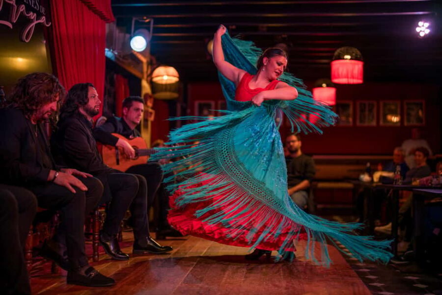 Granada: Flamenco Show in Albayzín - Jardines de Zoraya - What To Expect: The Performance & Atmosphere