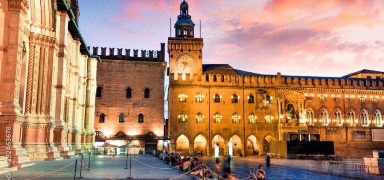 Guided Tour of Palazzo D'Accursio - A Detailed Look at the Tour Experience