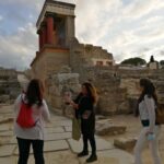 Guided visit of Knossos Palace in Spanish - The Details That Matter