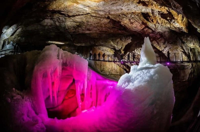 Hallstatt & Ice Cave & 5 fingers Private Trip From Salzburg - The Practical Side: What to Know Before You Go
