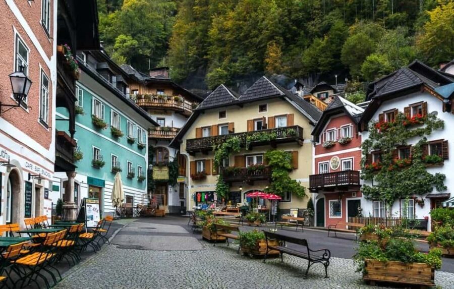 Hallstatt & Salzburg Day Trip from Vienna or Bratislava - What Makes This Tour Stand Out?