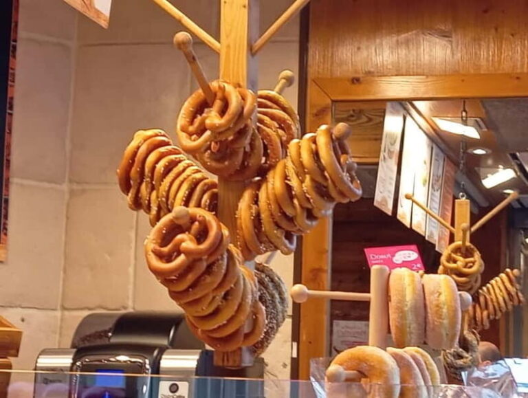 Hamburg Traditional Food Tour: Full Meal and Drinks - Who Would Love This Tour