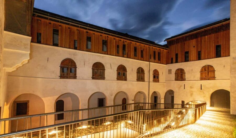 Heinfels Castle: An exclusive guided tour by night - What to Expect on the Night Tour