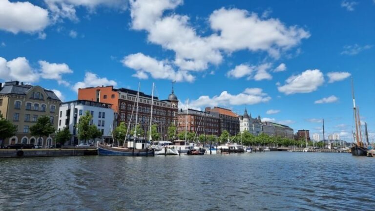 Helsinki: Private City Highlights Tour by VIP car - What Makes This Tour Stand Out?