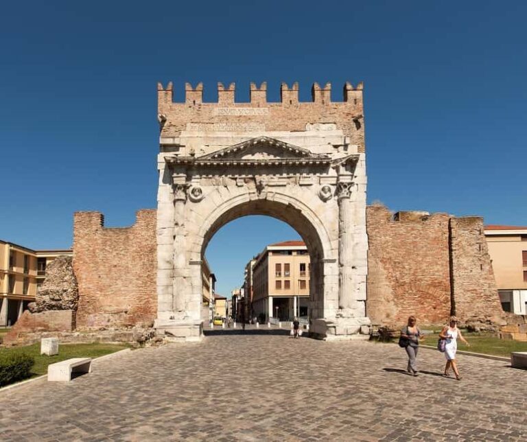 Historic center of Rimini: walking tour with Brazilian guide - What You Can Expect on the Tour