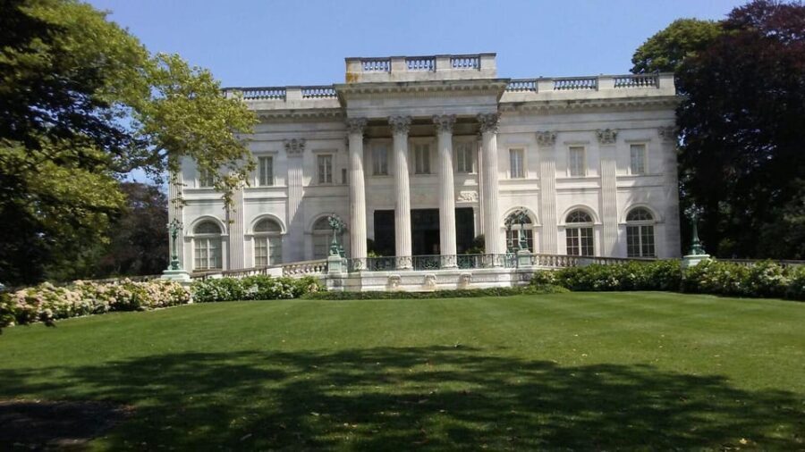 Historic Highlights of Newport,RI with with the Gilded Age - How the Tour Works in Practice