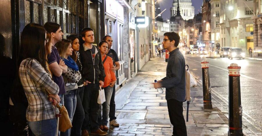 Historic pub tour with Brazilian guide (in Portuguese) - What Makes This Tour Stand Out?