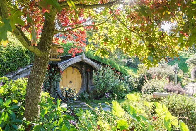 Hobbiton Movie Set Group Tour Early Access (Avoid the crowds!) - The Bundle of Practical Benefits