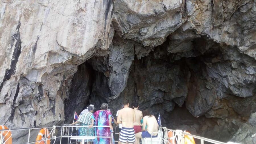 Hydra: Island Tour by Boat with Lunch - Exploring Hydra by Boat: What to Expect